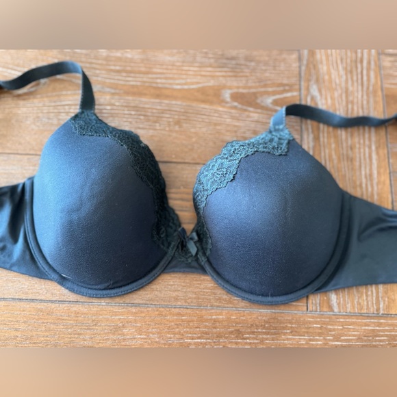 Maidenform | Intimates & Sleepwear | Maidenform Deep Blue Lace Trim Bra ...